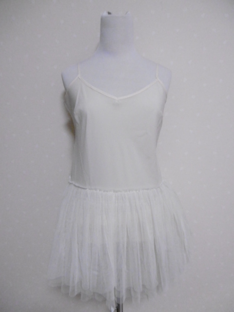 レッセ パッセ チュールレース付きキャミソール 38 クリーム白 0818(キャミソール)｜売買されたオークション情報、yahooの商品情報をアーカイブ公開 - オークファン（aucfan.com）