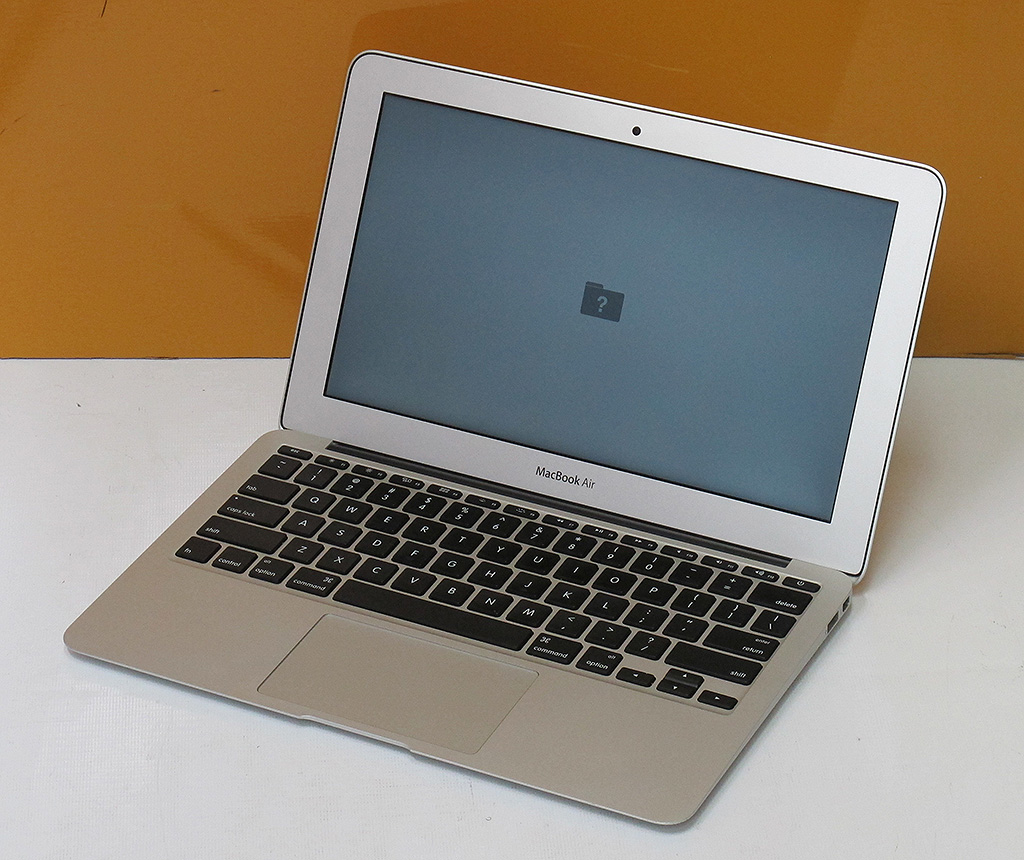 J〇Apple MacBook Air 11-inch Mid 2012 Model A1465 / 11インチ/Core-i7 2GHz ...