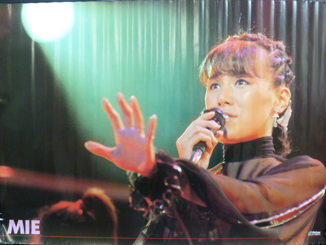 63 当時物 ピンク レディー MIE 未唯 Victor 80年代 ポスター B2 / 51cm ×72cm(ま行)｜売買されたオークション情報、yahooの商品情報をアーカイブ公開 ...