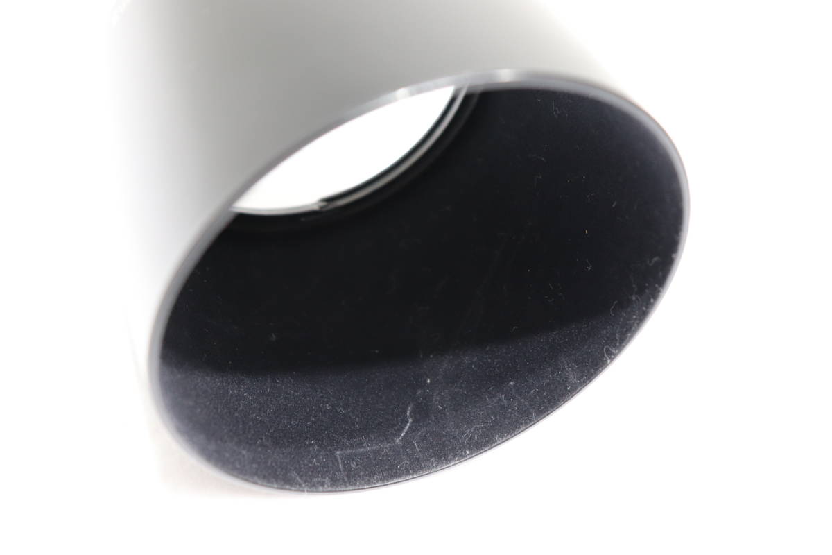 キャノン 単焦点望遠レンズ EF 135mm f/2L USM with Lens Case LP1219 and Lens Hood ET ...