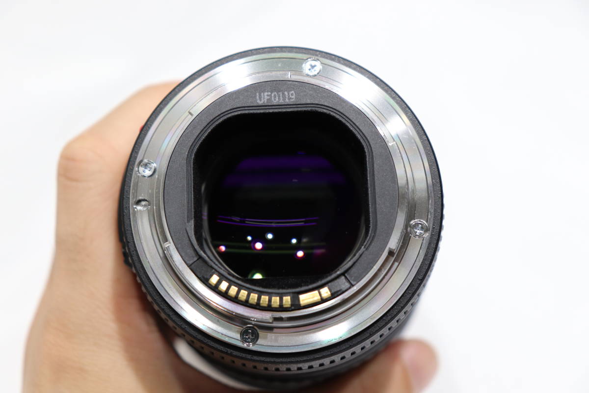 キャノン 単焦点望遠レンズ EF 135mm f/2L USM with Lens Case LP1219 and Lens Hood ET ...