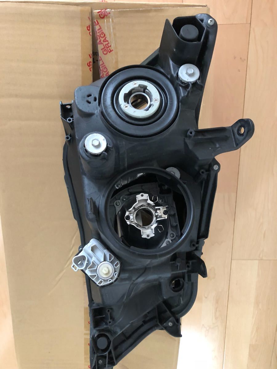 トヨタ カローラ アクシオ フィールダー NZE161 前期 NZE164 NRE161 NKE165純正 HID 左ヘッドライトユニット ...