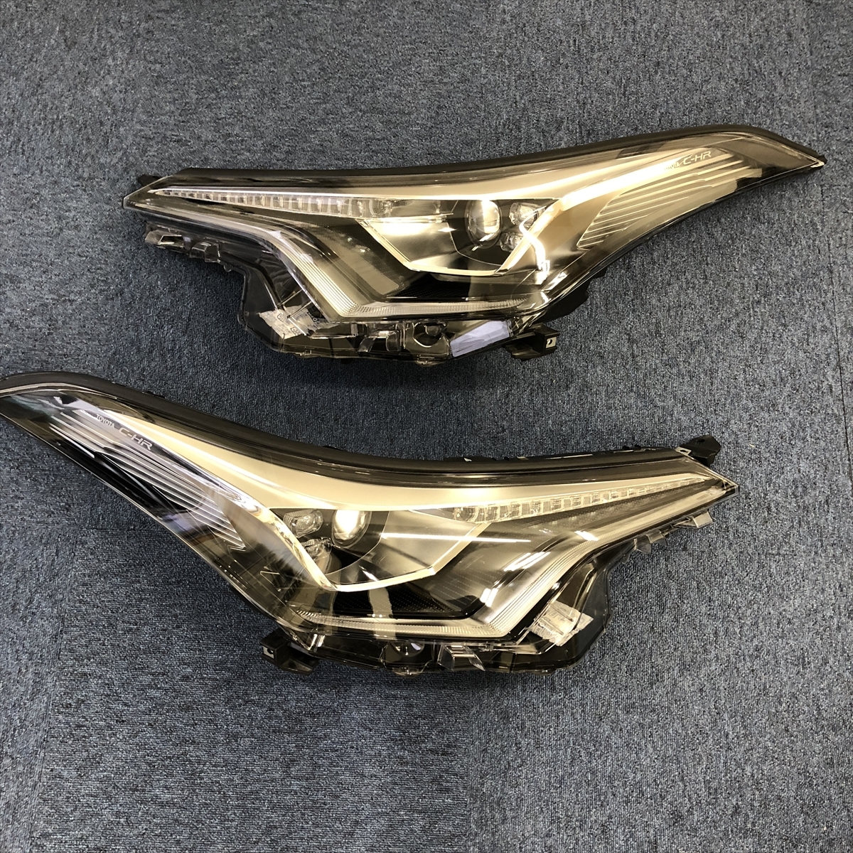 C-HR ZYX10 ロゴ入り LED ヘッドライト ヘッドランプ 左右セット KOITO 10-101(ヘッドライト)｜売買された ...