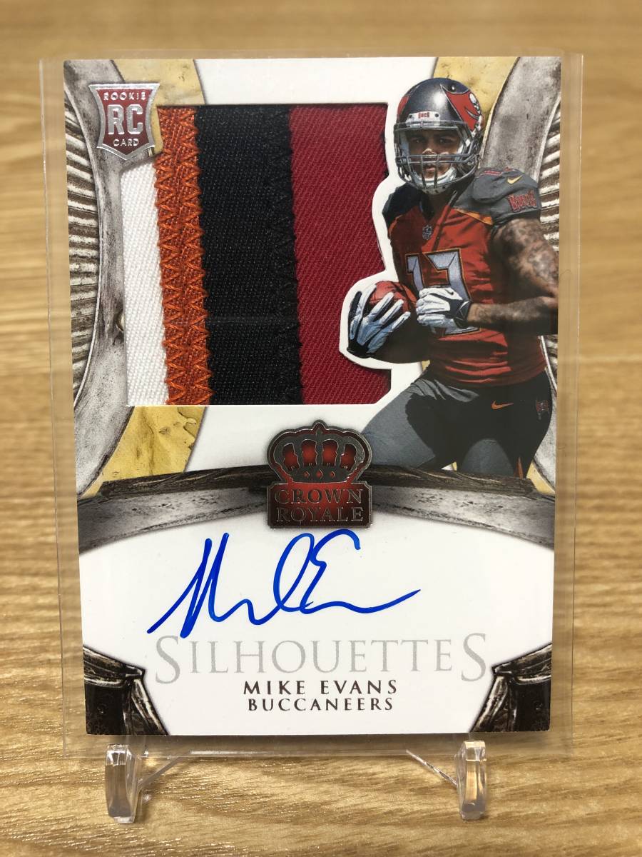 NFL MIKE EVANS silhouettes patch auto /299 Crown Royale RC(スポーツ)｜売買された ...