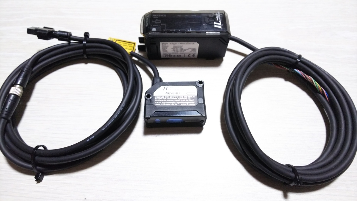 キーエンス レーザセンサ アンプ IL-1000 センサヘッド IL-S025 センサヘッドケーブルOP-87056 3点セット ...
