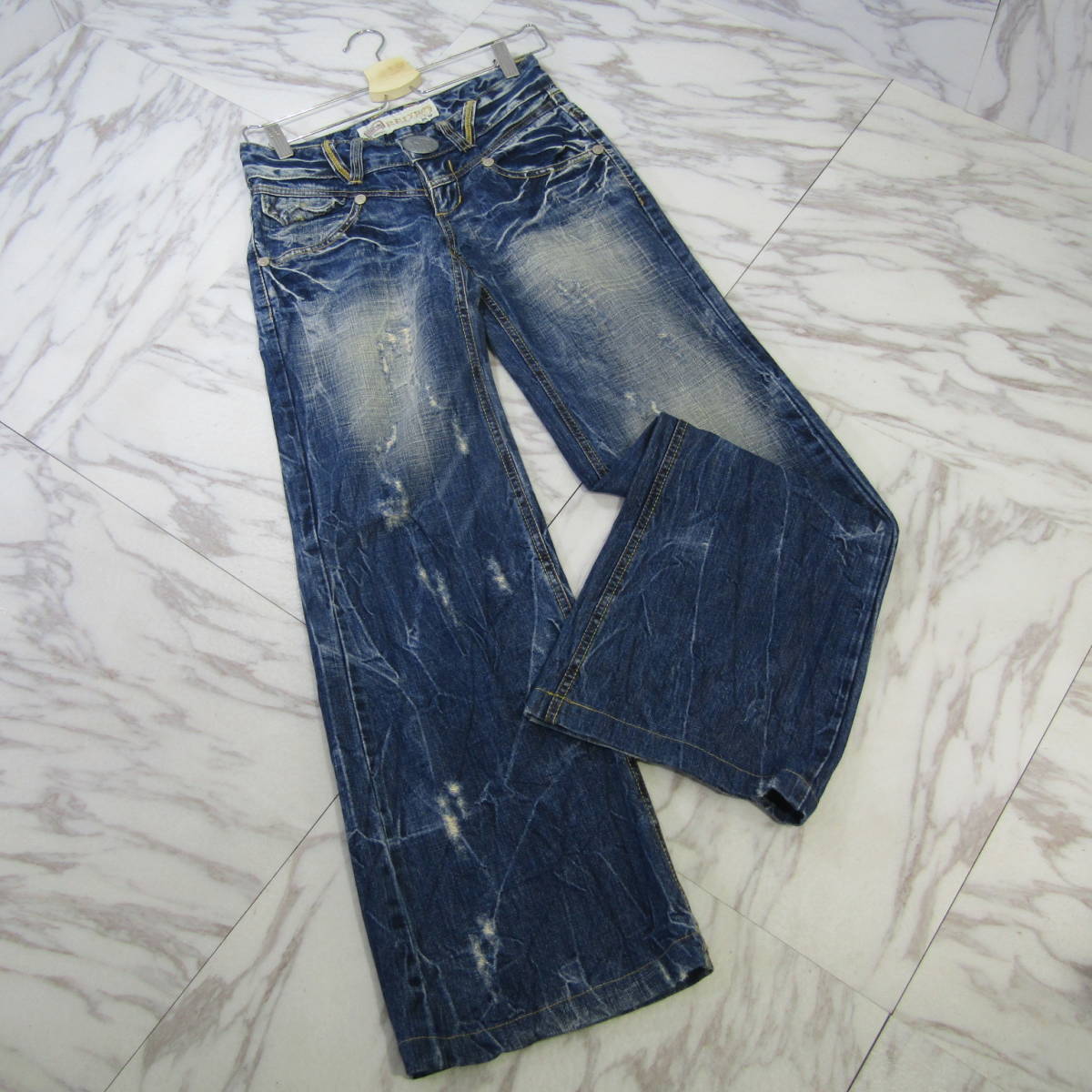 P REDPEPPER | レッドペッパー ダメージジーンズ w25(女性用)｜売買されたオークション情報、yahooの商品情報をアーカイブ公開 - オークファン（aucfan.com）