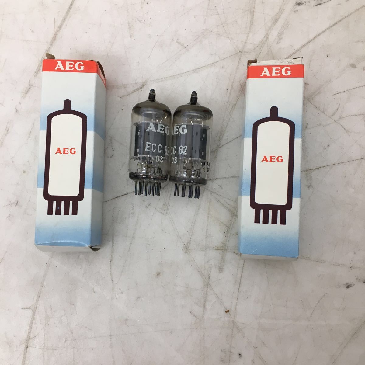AEG 真空管 ECC82 保管品 二本(真空管)｜売買されたオークション情報、yahooの商品情報をアーカイブ公開 - オークファン（aucfan.com）
