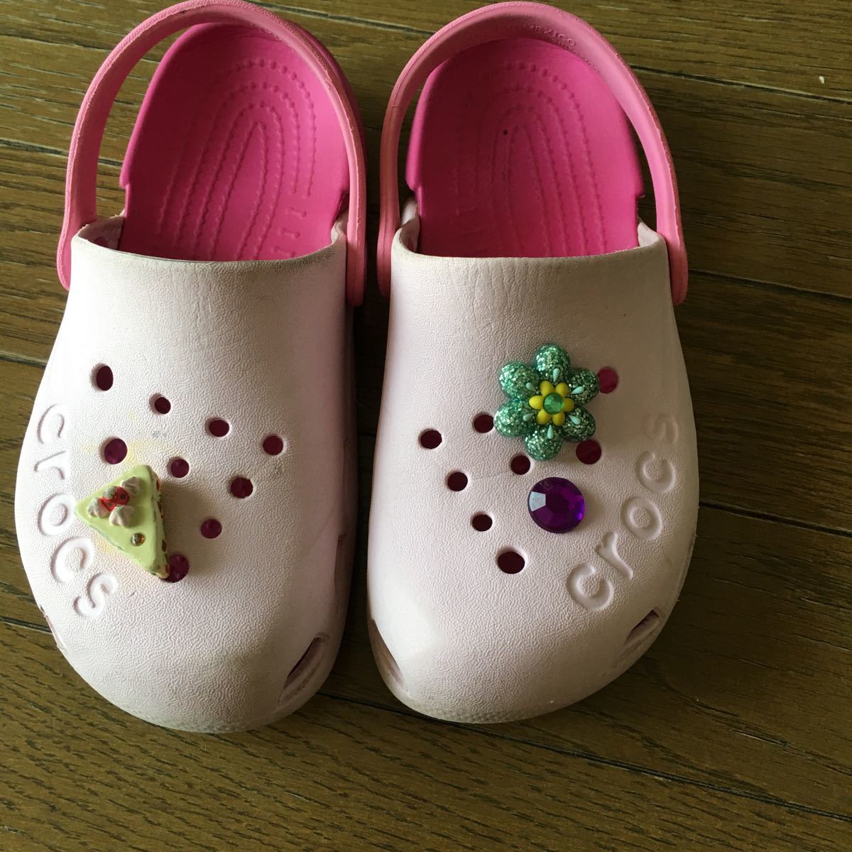 クロックス crocs C13/19cm ピンク ジビッツ(19cm～)｜売買されたオークション情報、yahooの商品情報をアーカイブ公開 ...