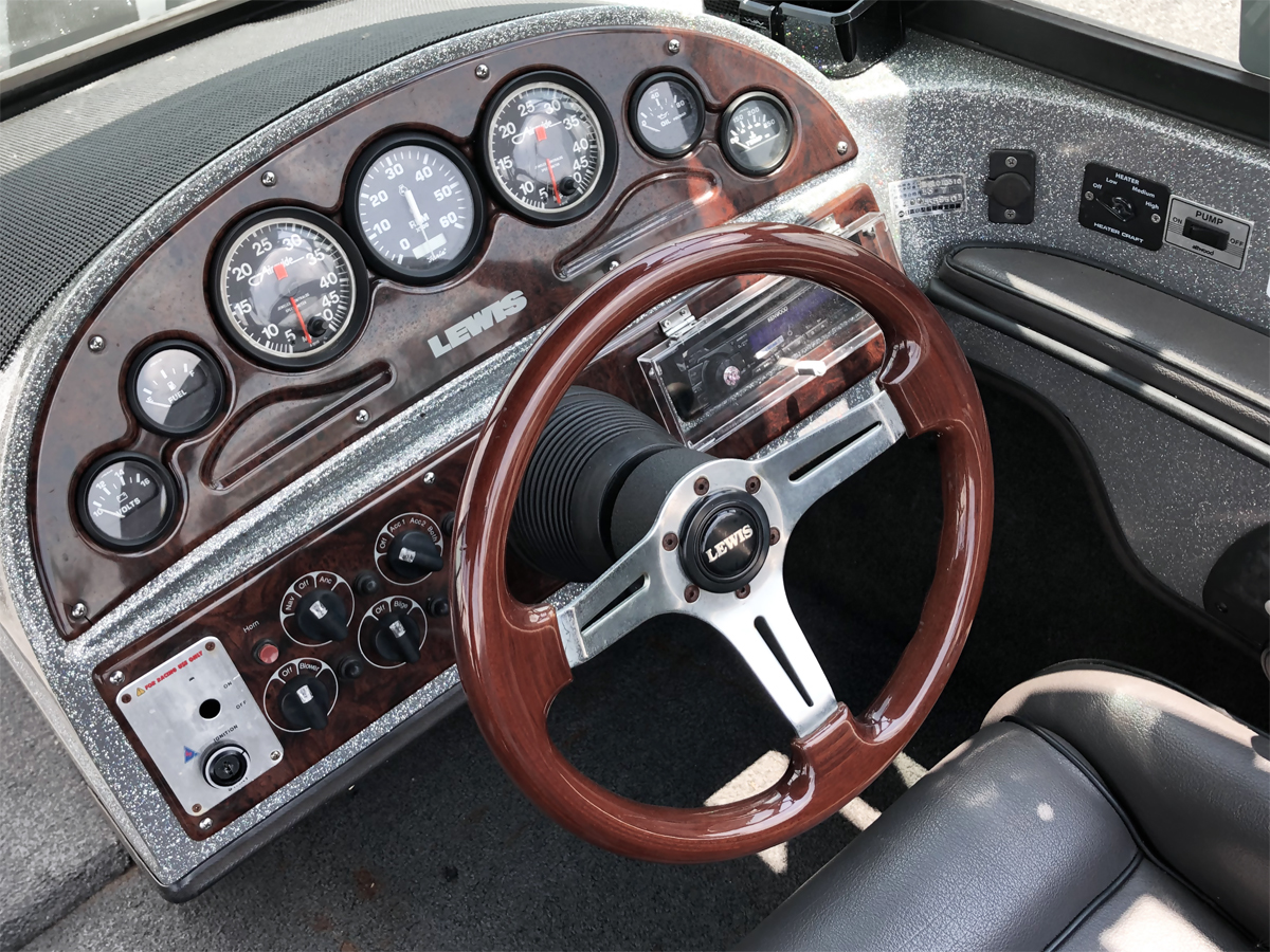 LEWIS OUTBACK スキーボート 淡水使用のみ ルイス アウトバック ウエイク艇(小型モーターボート)｜売買されたオークション情報 ...