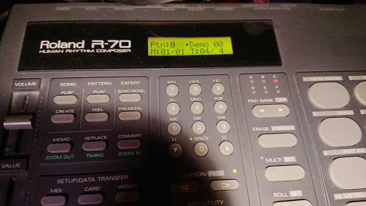 Rolandのドラムマシン R-70(音源モジュール)｜売買されたオークション情報、yahooの商品情報をアーカイブ公開 - オークファン ...