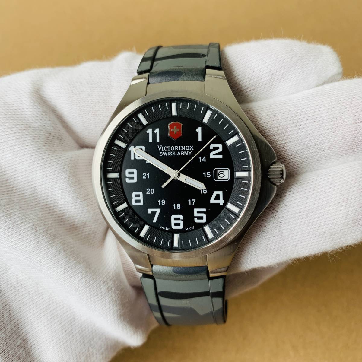 Victorinox Swiss Army Base Camp 25107(ビクトリノックス)｜売買されたオークション情報、yahooの商品 ...