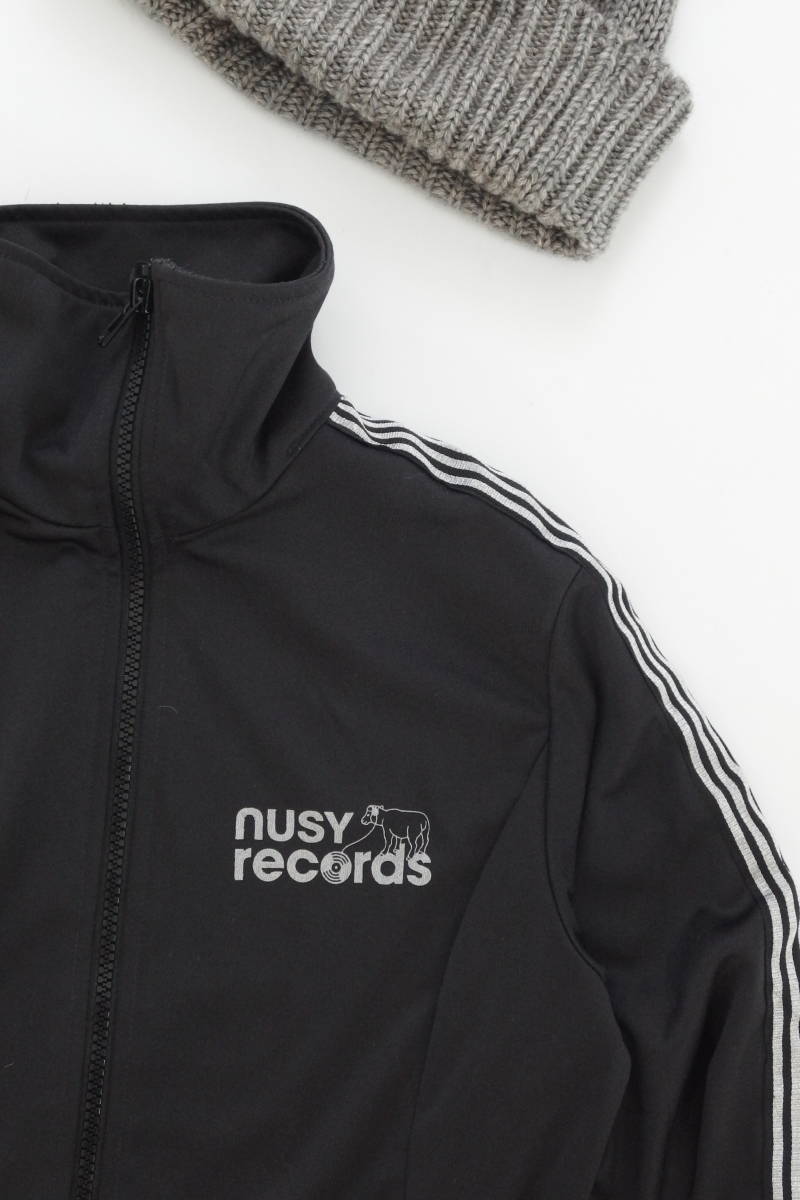 フェリシモ nusy records 長袖ライン ジャージ ダークグレー(Mサイズ)｜売買されたオークション情報、yahooの商品情報を ...