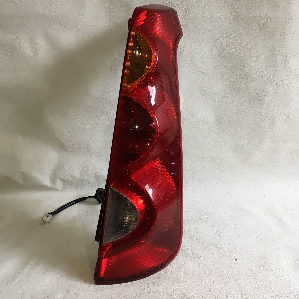 日産 ノート E11 右 テールランプ Koito 220-63780(日産用)｜売買されたオークション情報、yahooの商品情報をアーカイブ公開 - オークファン（aucfan.com）