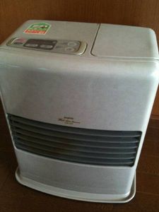 SANYO 石油ファンヒーター CFH－A254 ベージュ(石油ファンヒーター)｜売買されたオークション情報、yahooの商品情報をアーカイブ ...