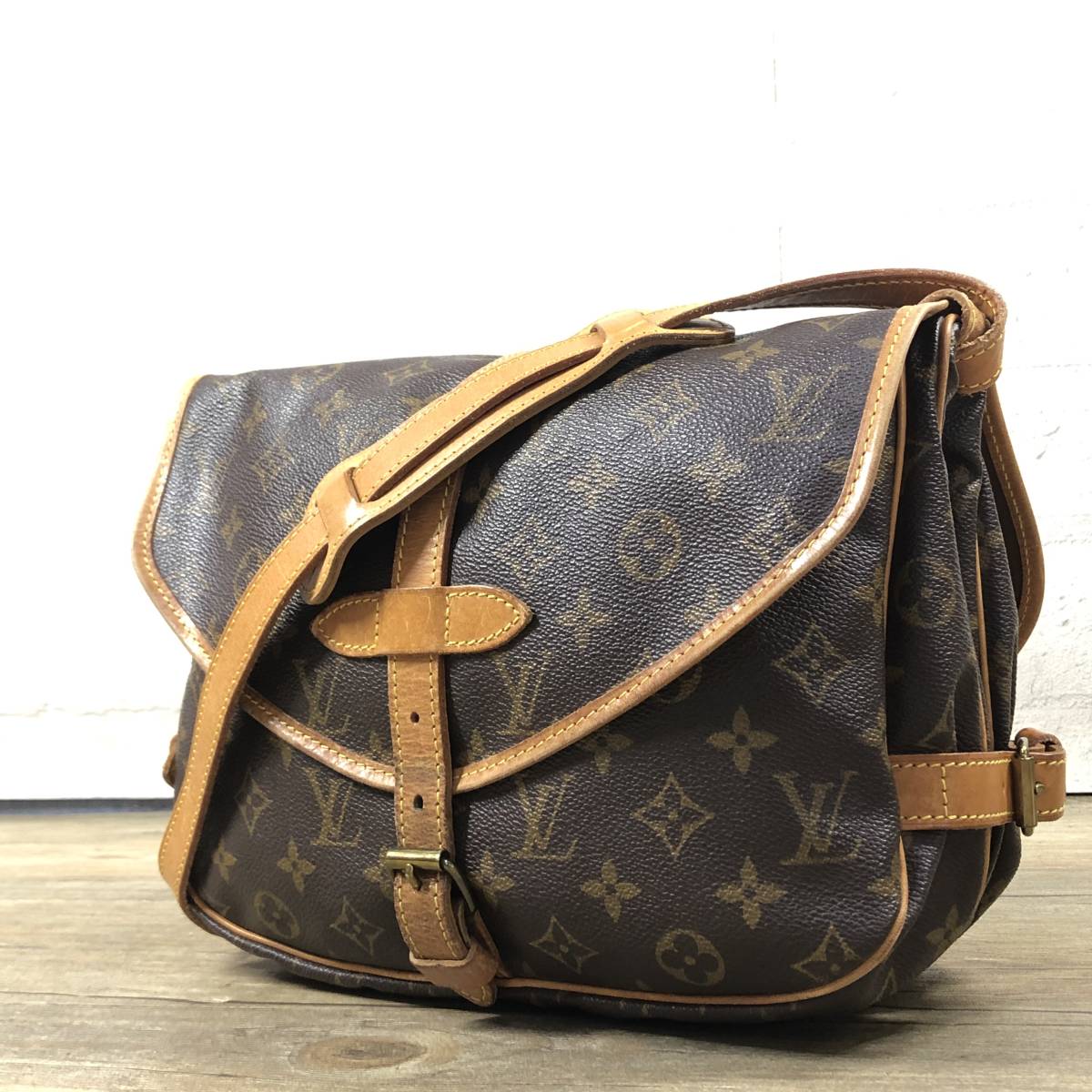LOUIS VUITTON ルイヴィトン モノグラム ソミュール30 保存袋付き M42256 ショルダーバッグ 斜め掛け LV AR0961 KB(ショルダーバッグ)｜売買されたオークション ...