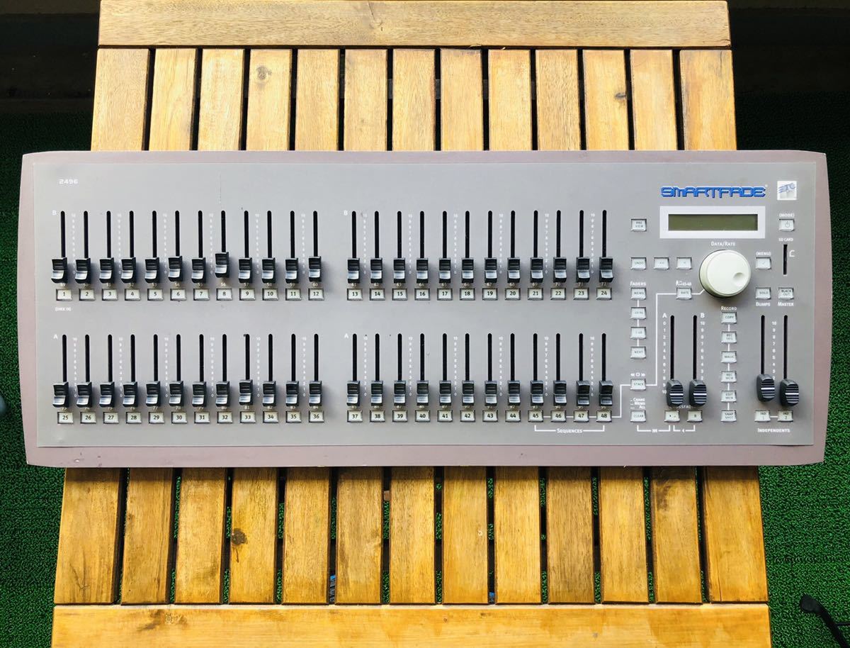 ETC Smartfade 2496 DMX 照明卓 調光コントローラー 舞台照明(レコーディング、PA機器)｜売買されたオークション情報 ...