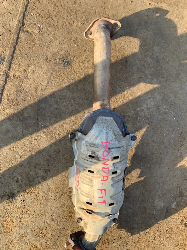 ホンダ フィット GD1 2センサー 激レア 触媒キャタライザー(触媒、エキマニ、フロントパイプ)｜売買されたオークション情報、yahooの ...