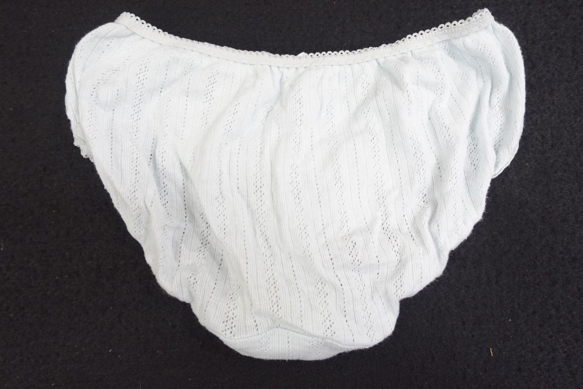 r2_2233 JC 中1 Lv 4 ティーンズ ショーツ 学生 おススメ パンツ 下着 女の子150 ロリ 訳あり 整理品 エコ(150（145～154cm）)｜売買されたオークション情報 ...