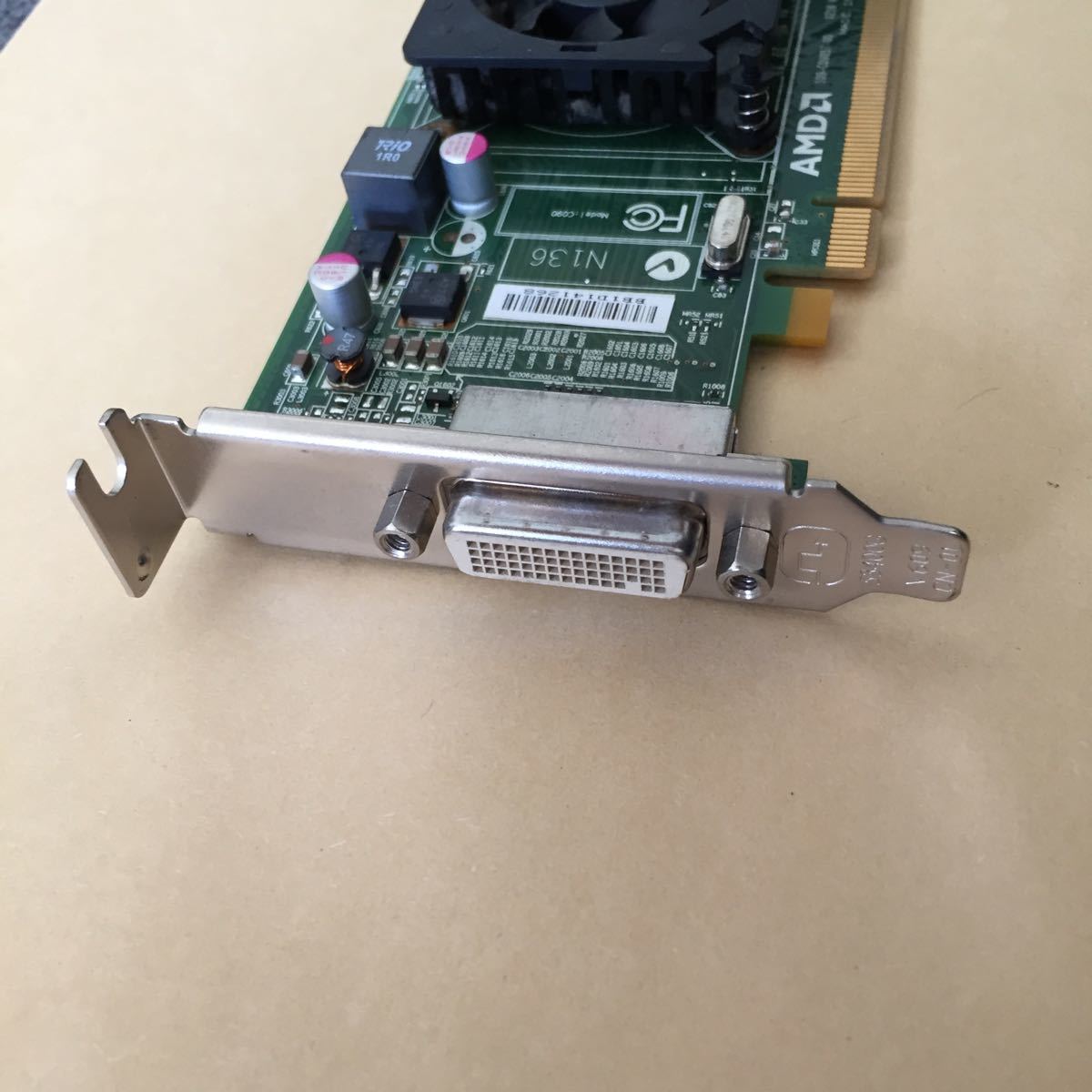 AMD Radeon HD6350 512MB グラフィックボード ATI-102-C09003 B PCI Express(PCI ...