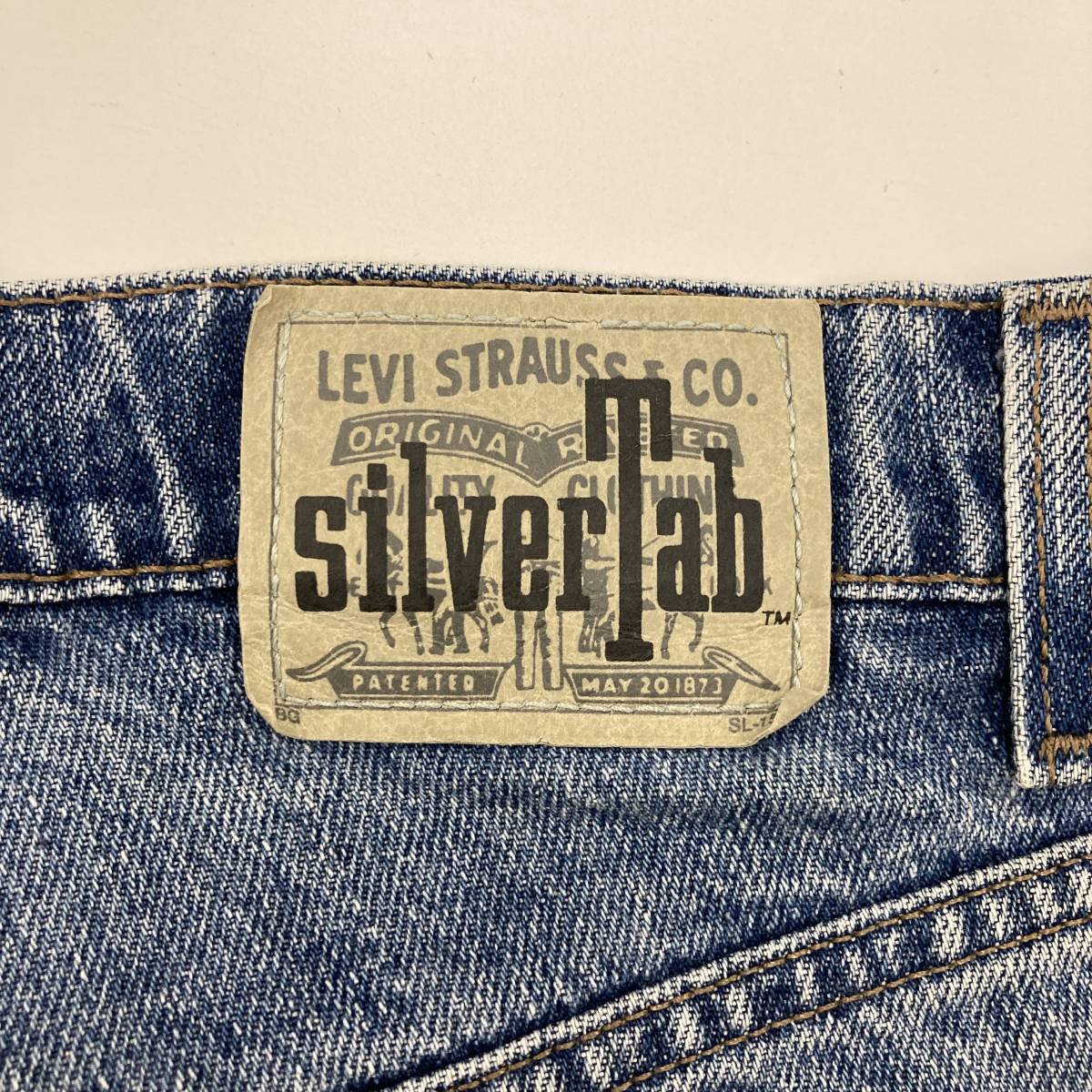 90’s USA製 LEVI'S SILVER TAB LEAN アイスウォッシュ デニムパンツ W34 リーバイス シルバータブ バギー ビンテージ 古着 1040258(W34)｜売買され ...