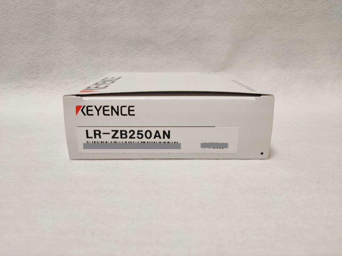 2021年製 キーエンス LR-ZB250AN 角型 反射型ケーブルタイプ250mm アンプ内蔵型CMOSレーザセンサ LR-Zシリーズ ...