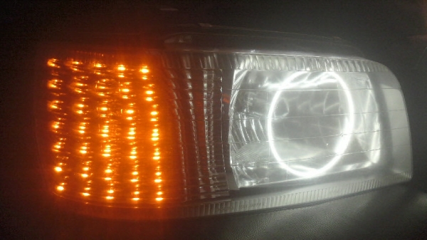 Y33 セドグロ ブロアム 後期 CCFLイカリング LEDポジション(ヘッドライト)｜売買されたオークション情報、yahooの商品情報をアーカイブ公開 - オークファン（aucfan.com）