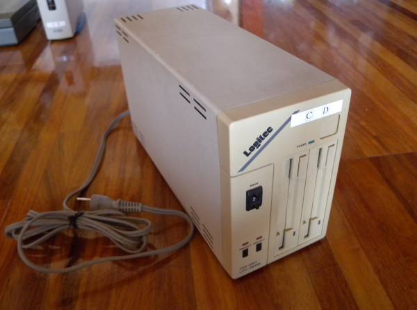 Logitec 3.5 インチ 3.5 inch FDD LFD-382RE 外付け フロッピー(その他)｜売買されたオークション情報 ...