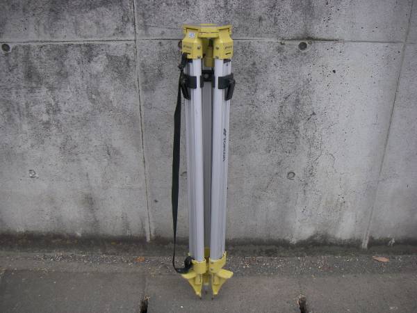 トプコン純正 平面アルミ三脚 TP-110 TOPCON 測量②トランシット(測量、角度計)｜売買されたオークション情報、yahooの商品情報 ...