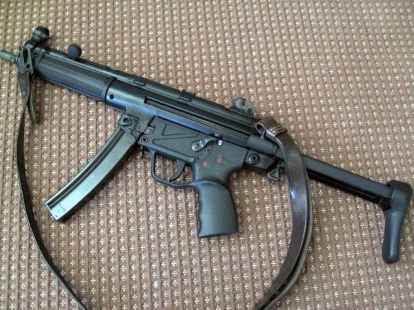 VFC GBB MP5A3 旧型ハンドガード グリップ装着済み スリング付(ガスガン)｜売買されたオークション情報、yahooの商品情報を ...