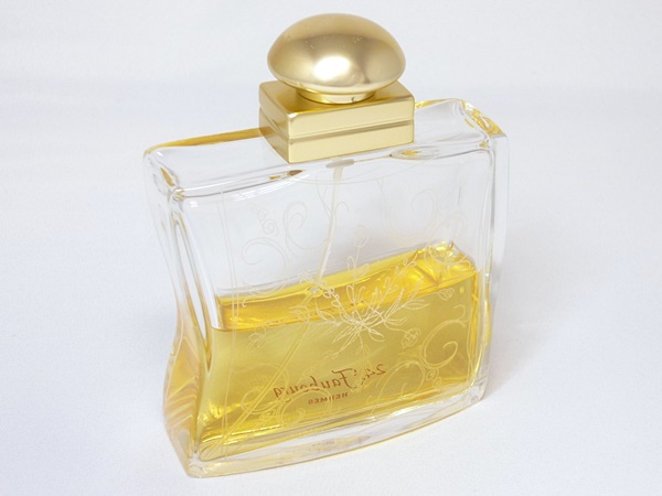 S289E 香水 エルメス 24 ヴァンキャトルフォーブル EDC 100ml(エルメス)｜売買されたオークション情報、yahooの商品情報をアーカイブ公開 - オークファン（aucfan.com）