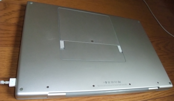 Apple MacBook Pro 17インチ Late 2007 箱有 Yosemite済(MacBook Pro)｜売買されたオークション ...