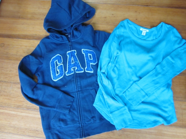 GAP OLD NAVY パーカー＆Tシャツ 2点セット 150(セット、まとめ売り)｜売買されたオークション情報、yahooの商品情報をアーカイブ公開 - オークファン（aucfan.com）