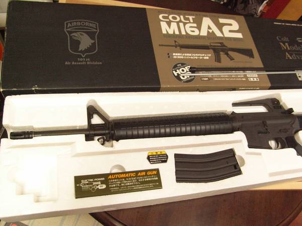 東京マルイ 電動ガン COLT M16A2 アサルトライフル(電動ガン)｜売買されたオークション情報、yahooの商品情報をアーカイブ公開 - オークファン（aucfan.com）