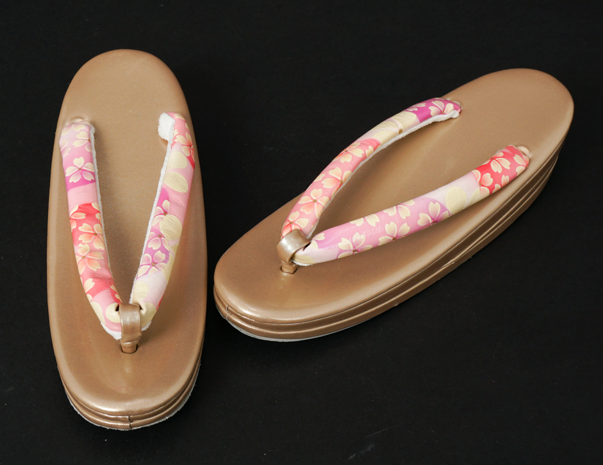 p0311 女性 草履 約M(M寸)｜売買されたオークション情報、yahooの商品情報をアーカイブ公開 - オークファン（aucfan.com）