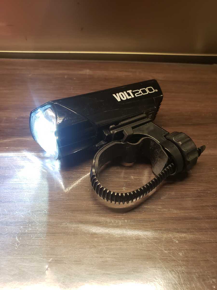 Cateye 200ルーメン LED充電式ヘッドライト VOLT200 HL-EL151RC(白色燈)｜売買されたオークション情報、yahooの商品情報をアーカイブ公開 - オークファン ...