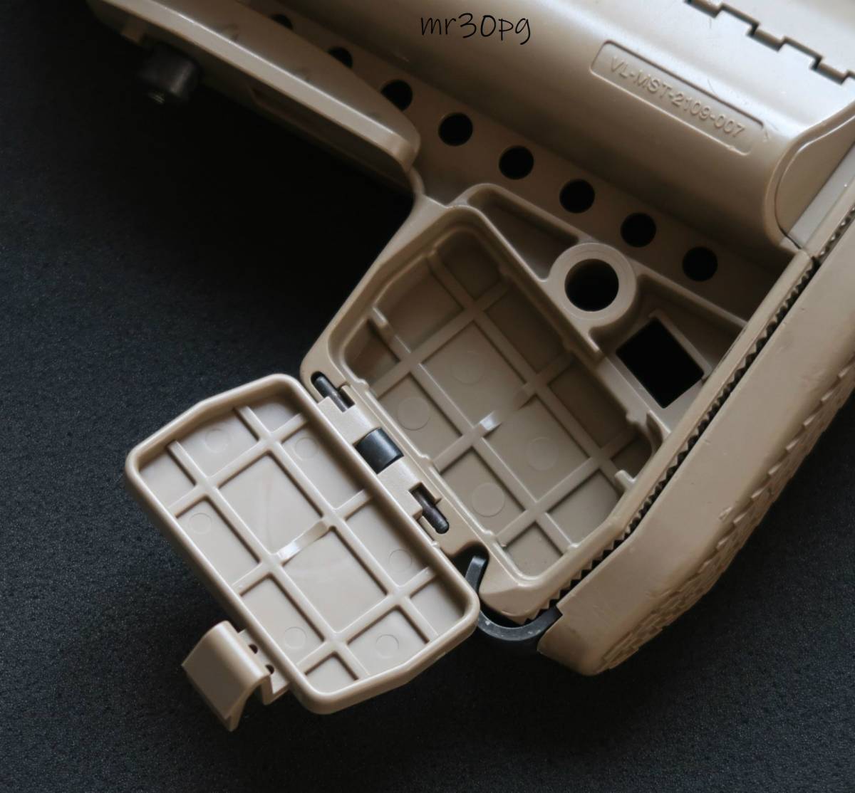 純正パーツ 東京マルイ 次世代 電動ガン M4カービン用 VLTORヴォルターFDE EMODストック SOPMODバッテリー対応 CQB-R ...