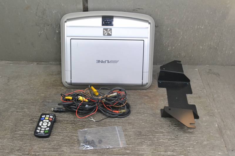エルグランド HWS 前期 TE52 E52 純正 Alpine フリップダウンモニター ステー リモコン付 10.2インチ TMX-R2200/MG K056996(日産用)｜売買された ...