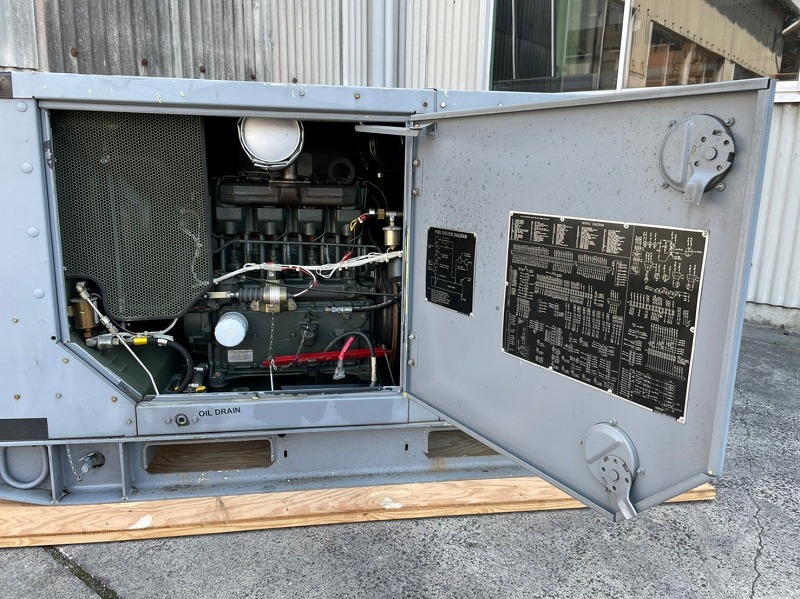米軍放出品 FERMONT 発電機 10KW ジェネレーター ディーゼルエンジン MEP-813A IF10JM-W(その他)｜売買された ...