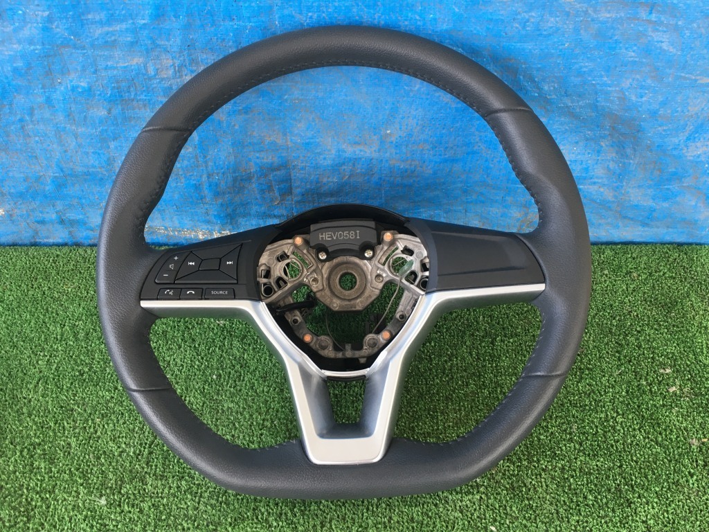 E12/NE12 ノート メダリスト ステアリングハンドル レザー(ステアリング、ハンドル本体)｜売買されたオークション情報、yahooの商品情報をアーカイブ公開 - オークファン ...