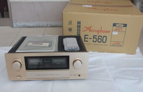 SJ Accuphase アキュフェーズ CLASS-A INTEGRATED STEREO AMPLIFIER E-560 インテグレーテッド ステレオアンプ リモコンあり(アキュフェーズ ...