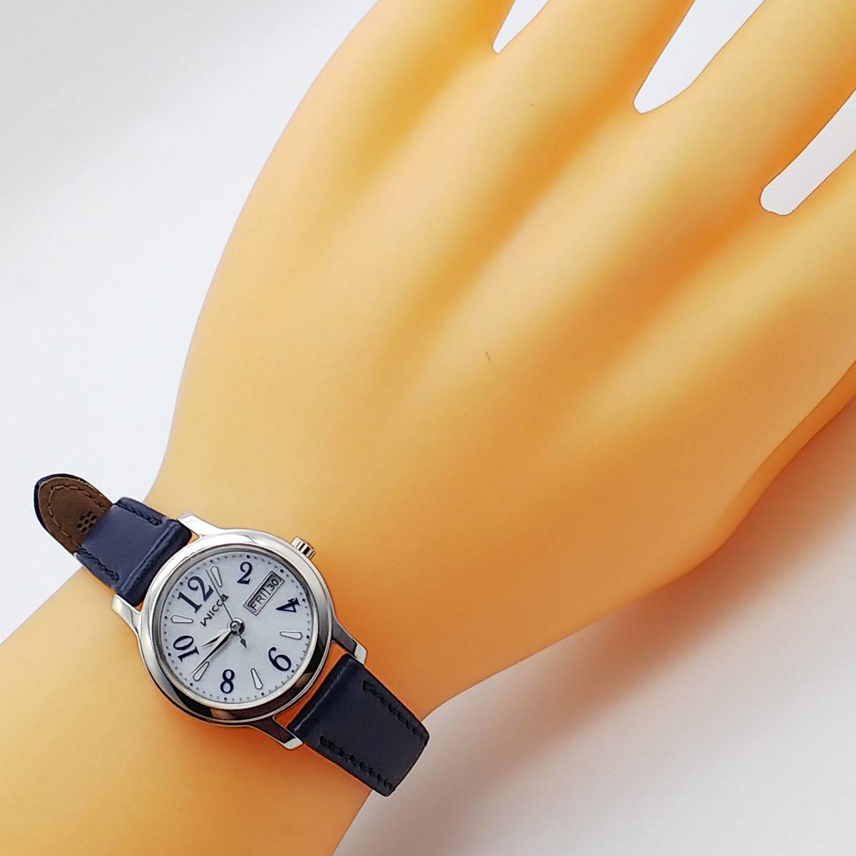 デッドストック ソーラー CITIZEN シチズン Wicca SOLAR TECH E001-R005448 レディース/腕時計/アナログ(ウィッカ)｜売買されたオークション情報、yahoo ...