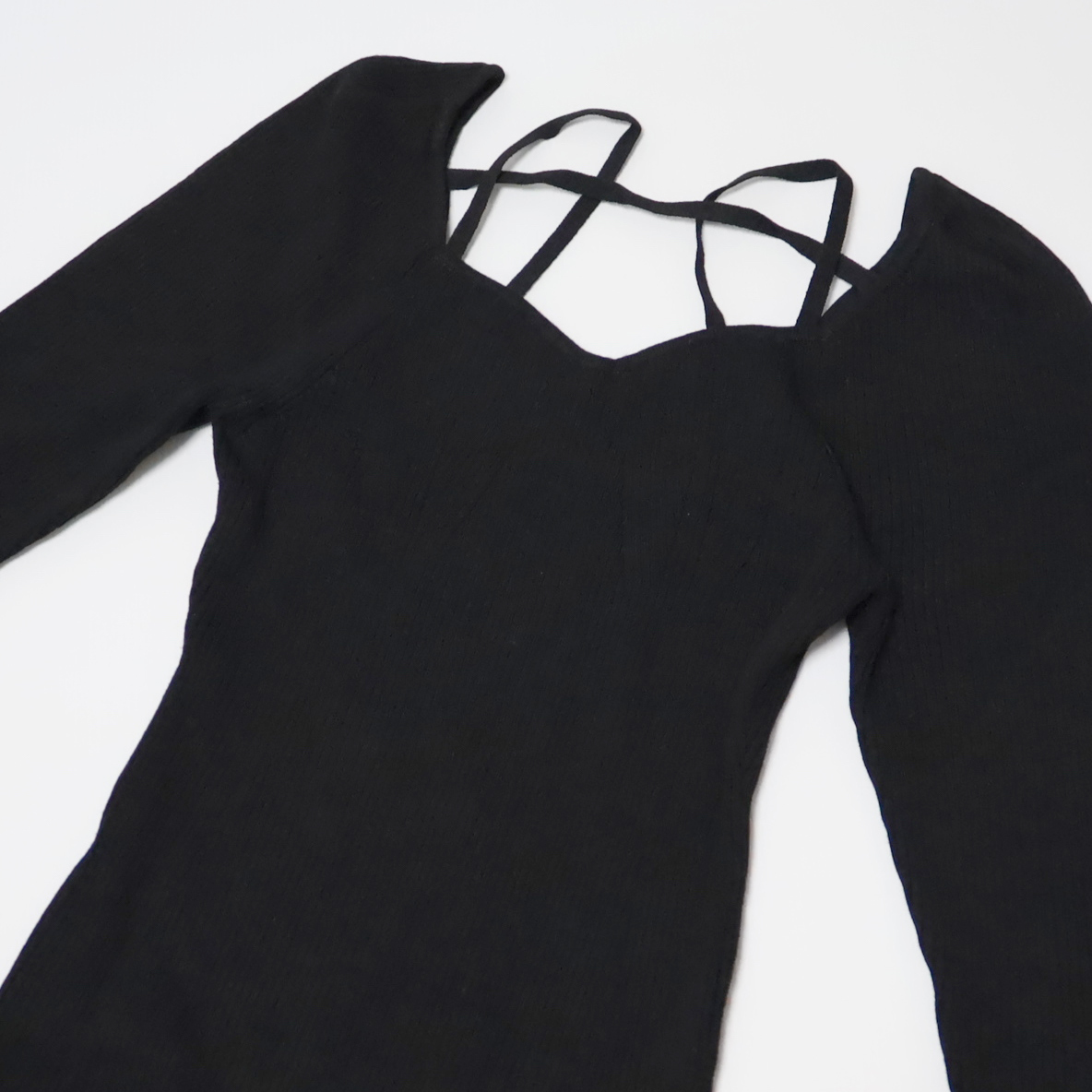 SNIDEL スナイデル デコルテデザインニット ワンピース SWNO221079 レディース BLK F(ワンピース)｜売買されたオークション情報、yahooの商品情報をアーカイブ公開 ...