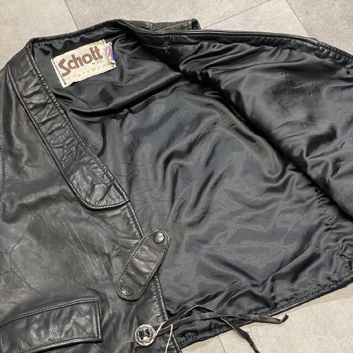 USA製 Schott レザーベスト XL ビンテージ アメカジ バイカー LEATHVEST 本革 ルード ホースハイド シープスキン(XLサイズ以上)｜売買されたオークション情報 ...