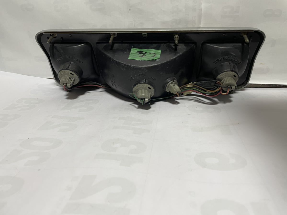 日産 ダットサン サニー B10 B110 サニークーペ GX5 旧車 左リアテールランプ 日産純正(テールライト)｜売買されたオークション情報、yahooの商品情報をアーカイブ公開 ...