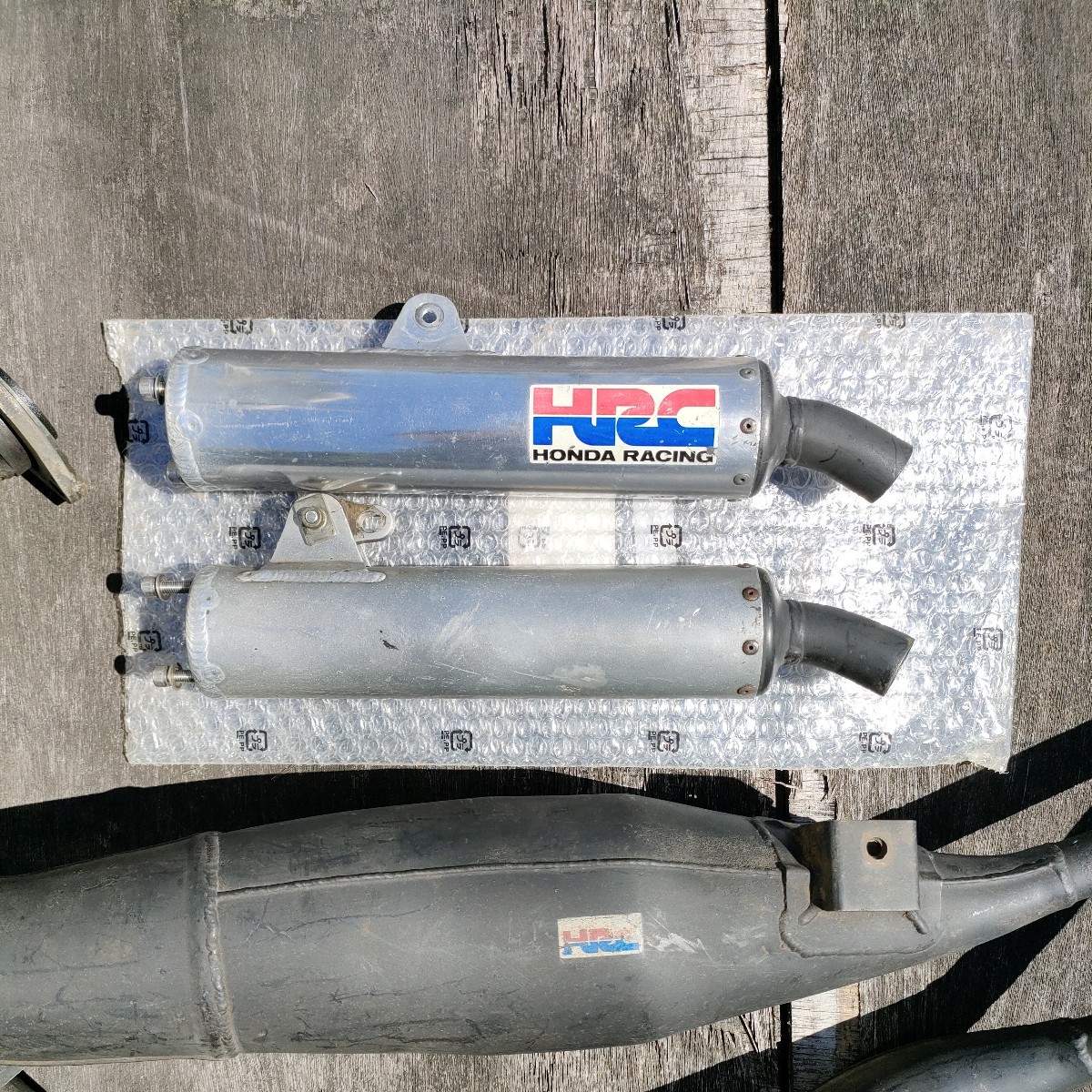 ホンダ NSR250R MC18 HRCチャンバー(マフラー本体（社外）)｜売買されたオークション情報、yahooの商品情報をアーカイブ公開 - オークファン（aucfan.com）