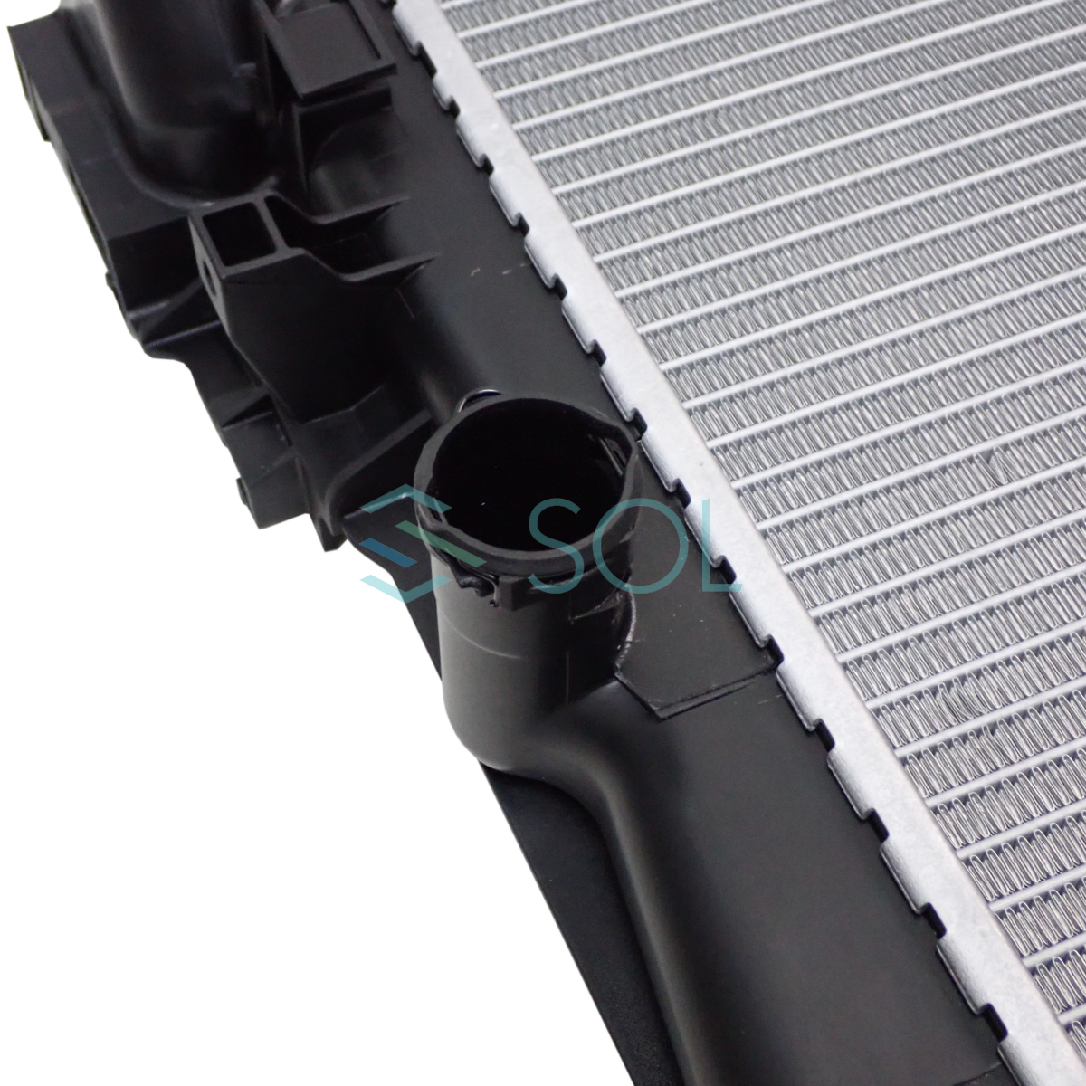 ラジエーター ラジエター W204 C180 C200 C250 W212 E250 E300 W207 E250 E350 R172 SLK200 0995006203 0995002703 ...