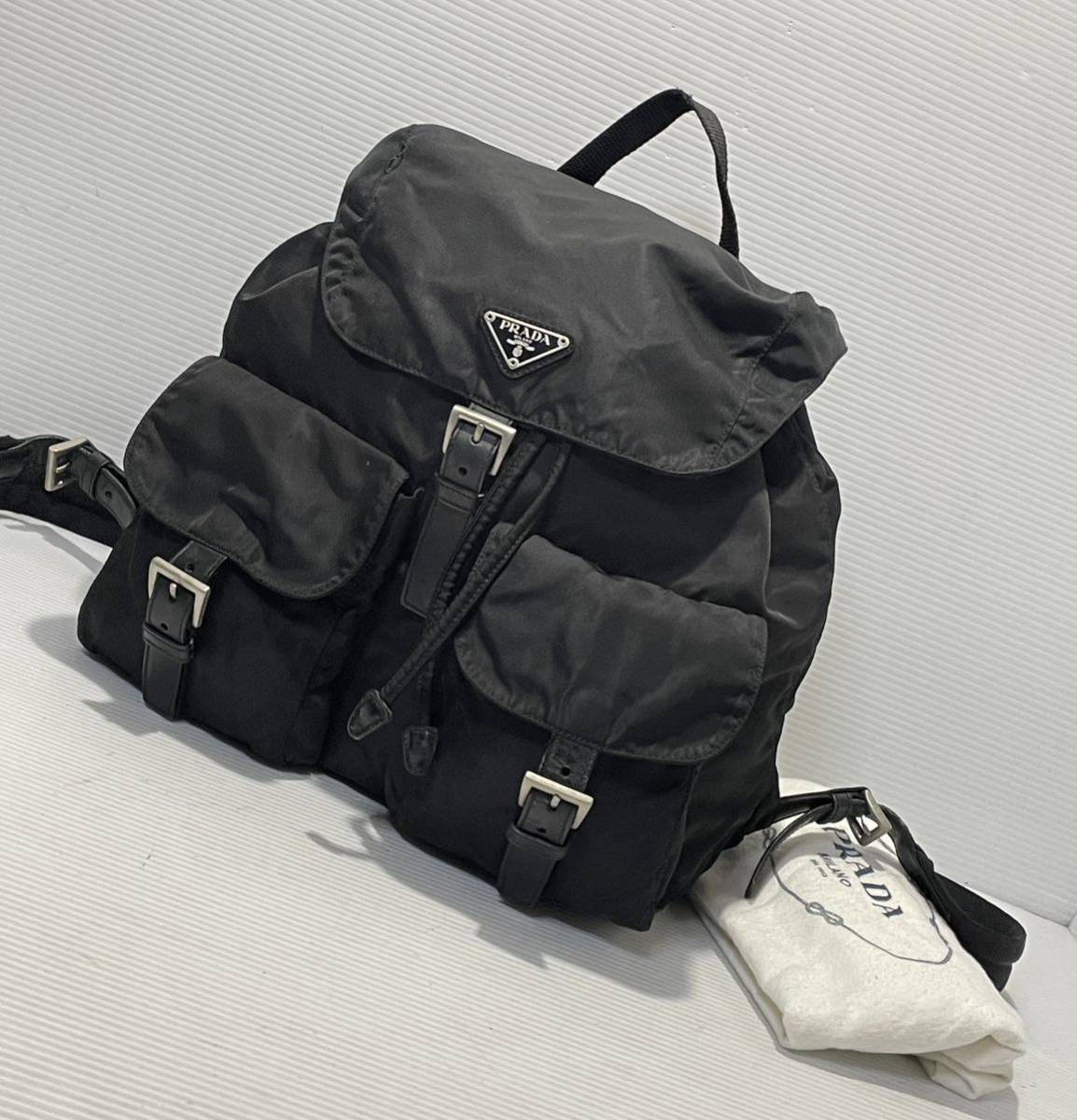 aa54 極 PRADA プラダ ナイロン リュック 黒 三角ロゴ 保管袋付き(リュック)｜売買されたオークション情報、yahooの商品情報を ...
