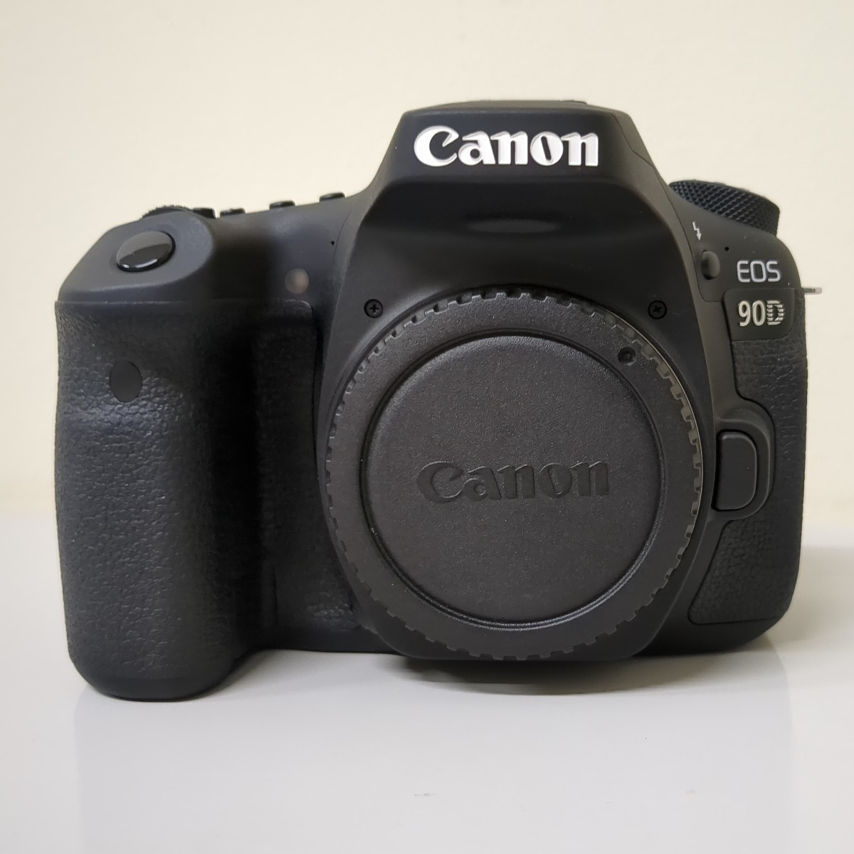 EOS 90D ボディ(キヤノン)｜売買されたオークション情報、yahooの商品情報をアーカイブ公開 - オークファン（aucfan.com）