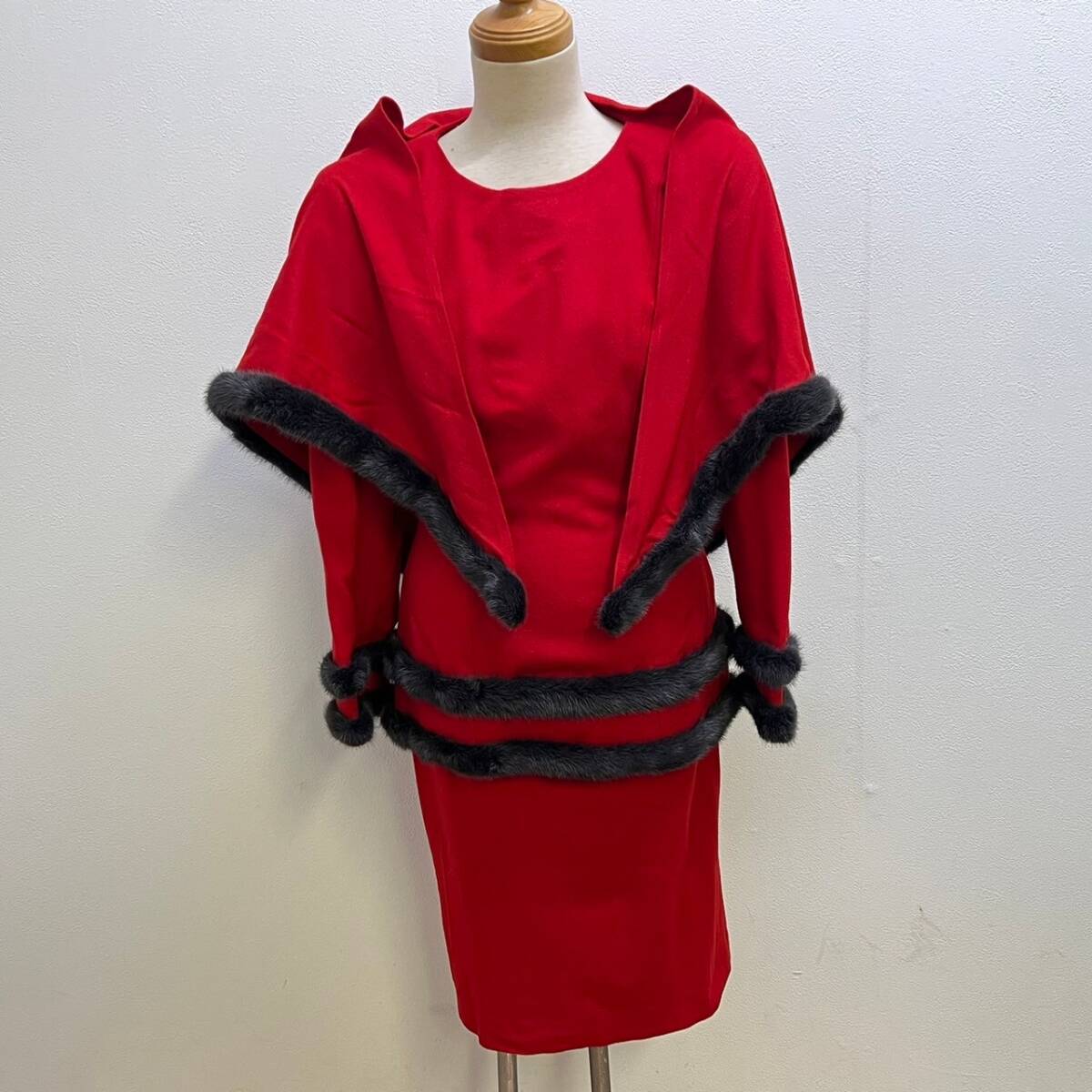 BCg080ハ 80 GINZA MAGGY 銀座マギー セットアップ サイズ7 レッド ジャケット スカート No.762-1455 服 洋服 レディース(ひざ丈スカート)｜売買された ...