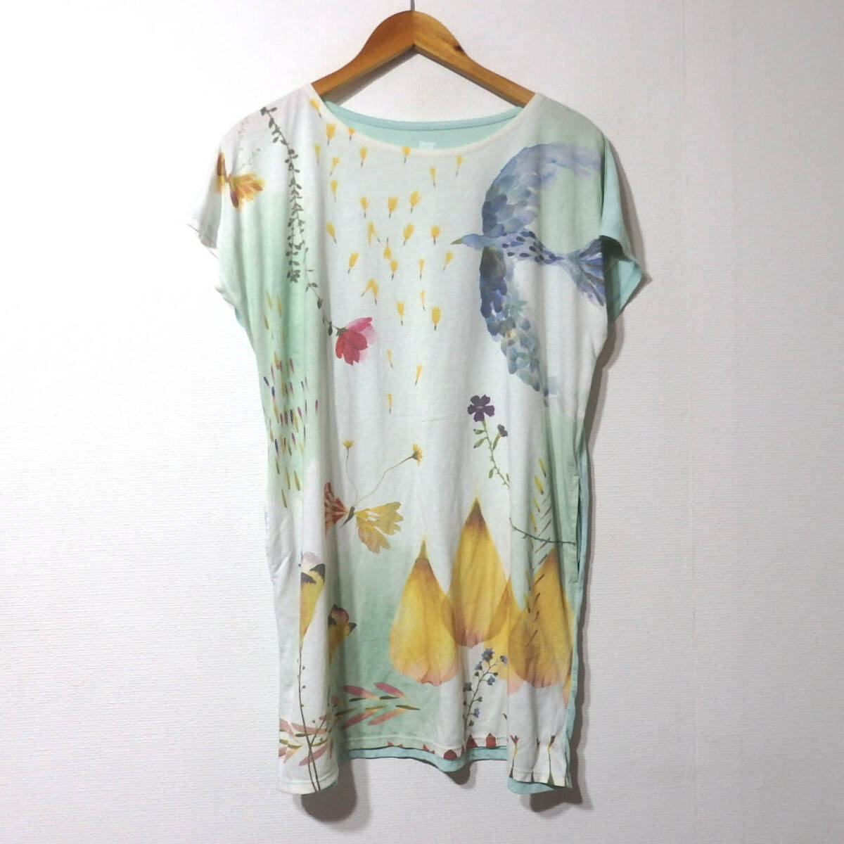 グラニフ総柄ワンピース/チュニック レディース Fサイズ Design Tshirts Store graniph(Mサイズ)｜売買されたオークション情報、yahooの商品情報をアーカイブ公開 ...